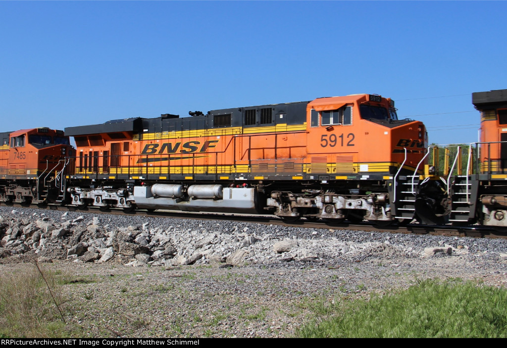 BNSF 5912